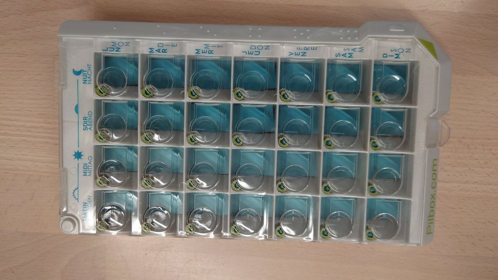Pilbox Classic Medikamentenspender (Gebraucht) in Bern für CHF 5 – mit ...