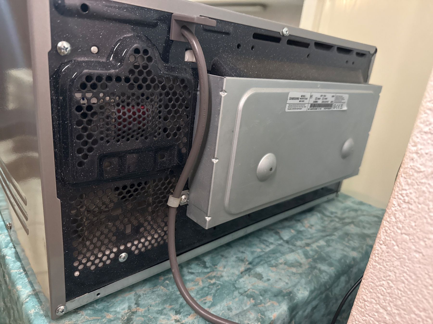 Micro onde Samsung avec mini four (D'occasion) à Gland pour CHF 20 ...