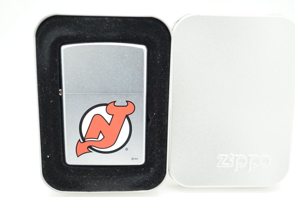 ZIPPO® NHL-NEW JERSEY DEVILS-2002-VERSIEGELT (Neu (gemäss Beschreibung)) in für CHF 39 – mit ...
