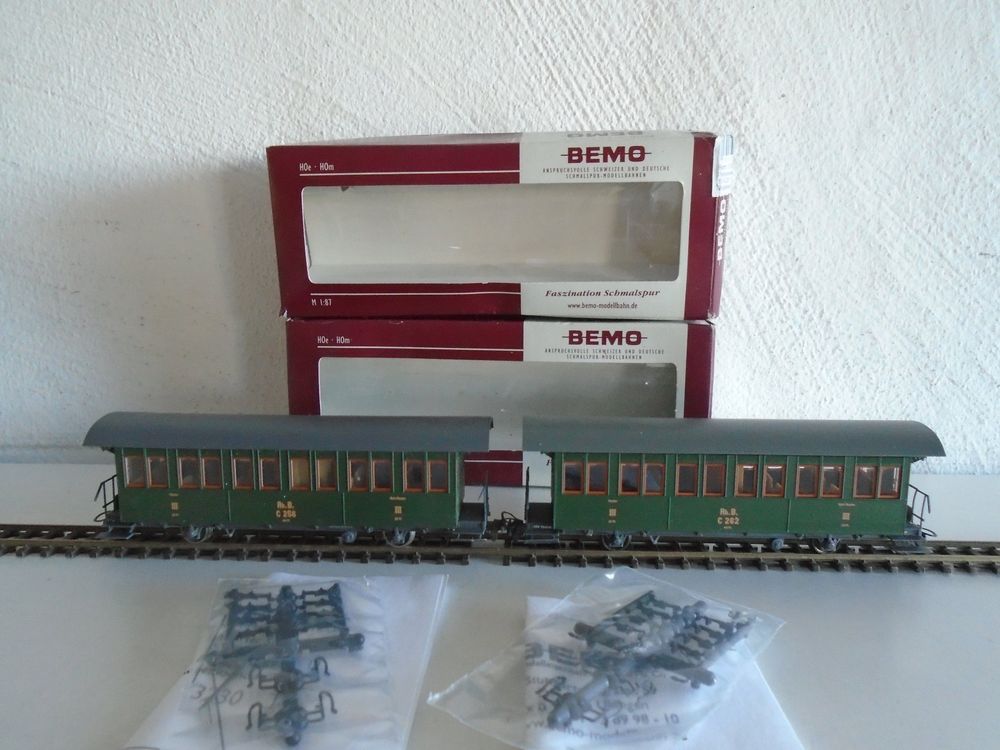 Bemo H0m: 2 RhB-Oldtimer-Personenwagen C 256 und 262, m. OVP (Gebraucht) in St.Gallen für CHF 92 ...