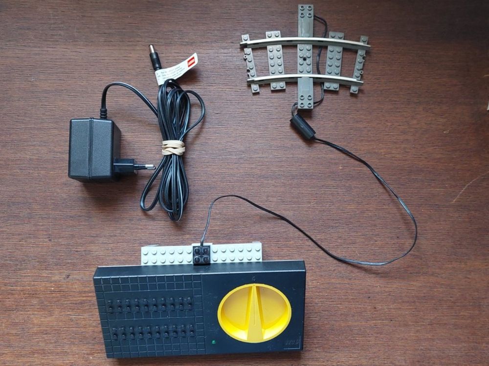 Lego Eisenbahn - 9v Trafo mit Anschlusskabel (Gebraucht) in Biel/Bienne ...