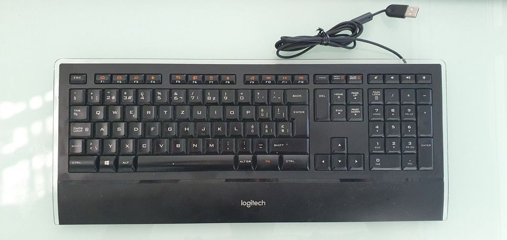 Logitech Illuminated Keyboard K740 | Kaufen auf Ricardo