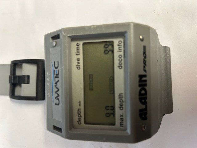 Uwatec Aladin Pro (4) (Gebraucht) in Muttenz für CHF 100 – mit Lieferung auf Ricardo kaufen