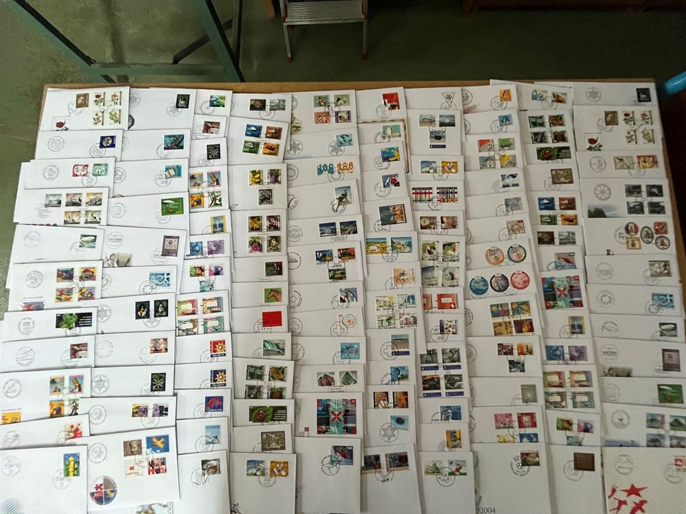 Mega Sammlung von 255 FDC aus den 2000er Jahren (Gebraucht) in Murgenthal für CHF 12 – mit ...