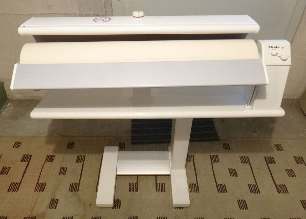 Bügelmaschine Miele B890 (Gebraucht) in Winterthur für CHF 700 – nur Abholung auf Ricardo kaufen