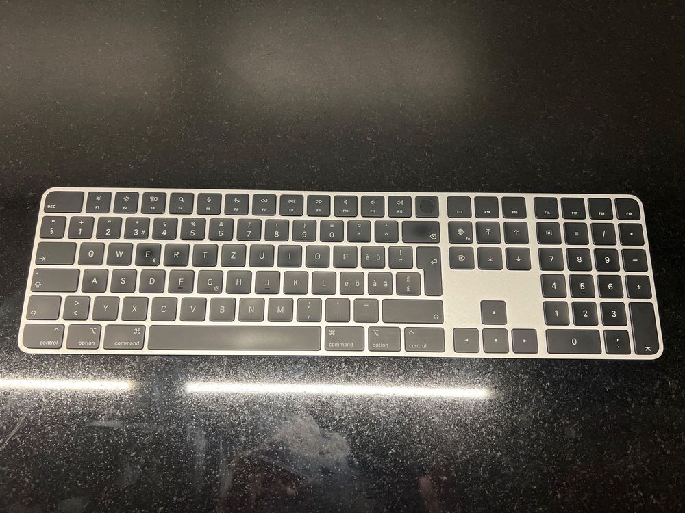 Apple Magic Keyboard Touch ID und Ziffern­block CH-Layout | Kaufen auf ...