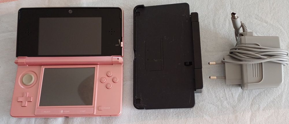 CONSOLE KONSOLE NINTENDO 3DS METALIC PINK (Gebraucht) in Villars-le ...