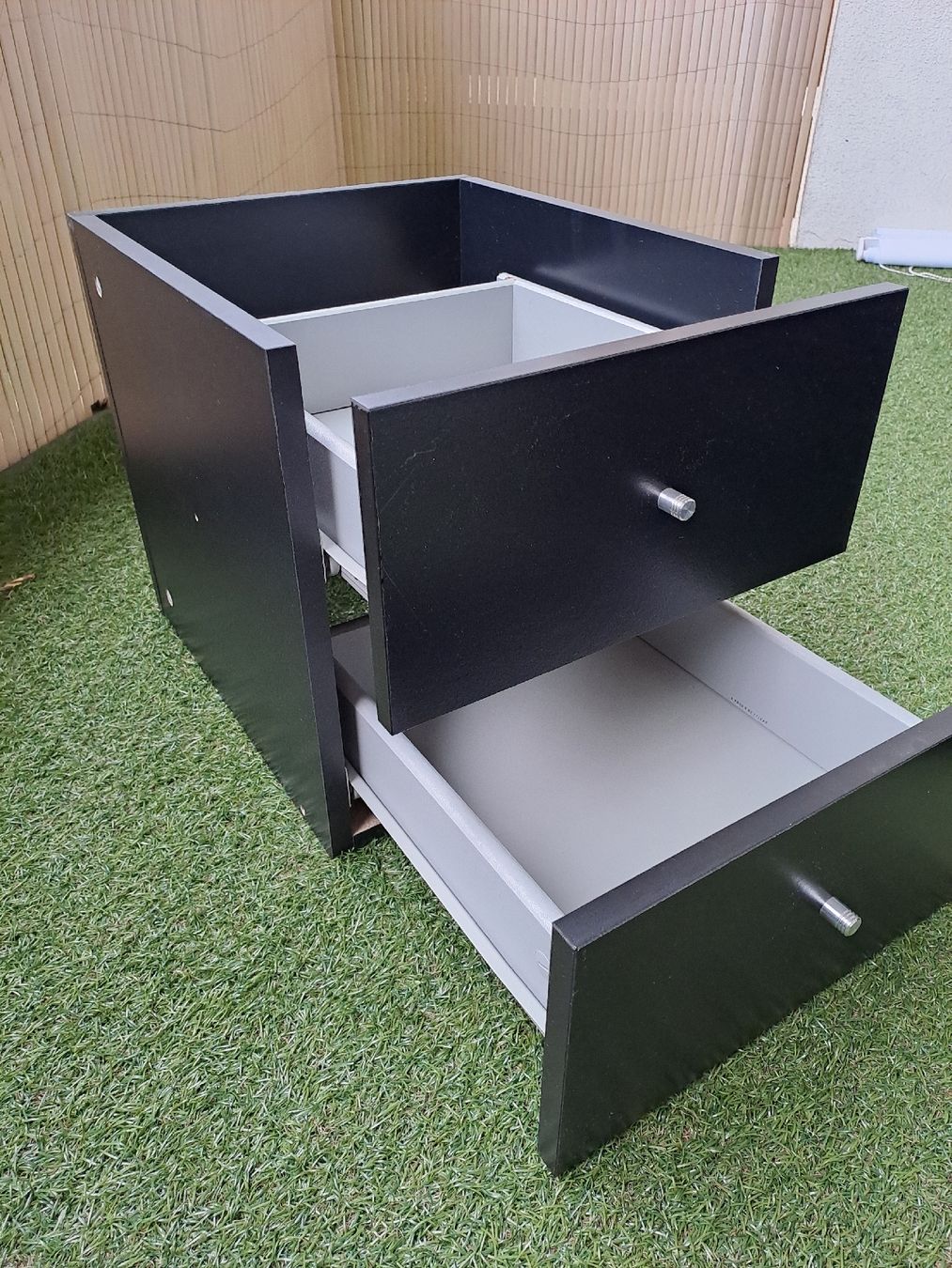 Kallax 4 tiroirs et 4 portes (D'occasion) à Perly pour CHF 40 – avec ...