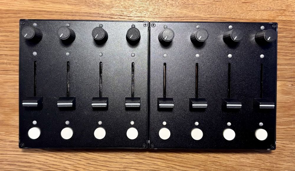 Intech Studio PBF4 Controller | Kaufen auf Ricardo