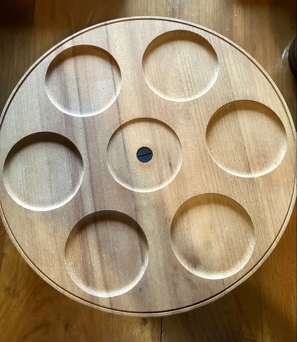 Plateau tournant en bois massif avec 7 emplacements (D'occasion) à Les ...