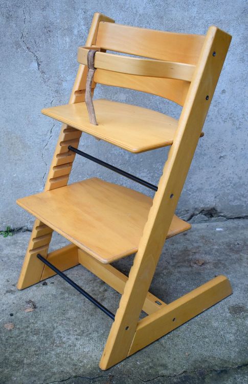 Tripp Trapp Stokke Hochstuhl für Kinder mit Bügel komplett (Gebraucht) in Biel/Bienne für CHF 59 ...