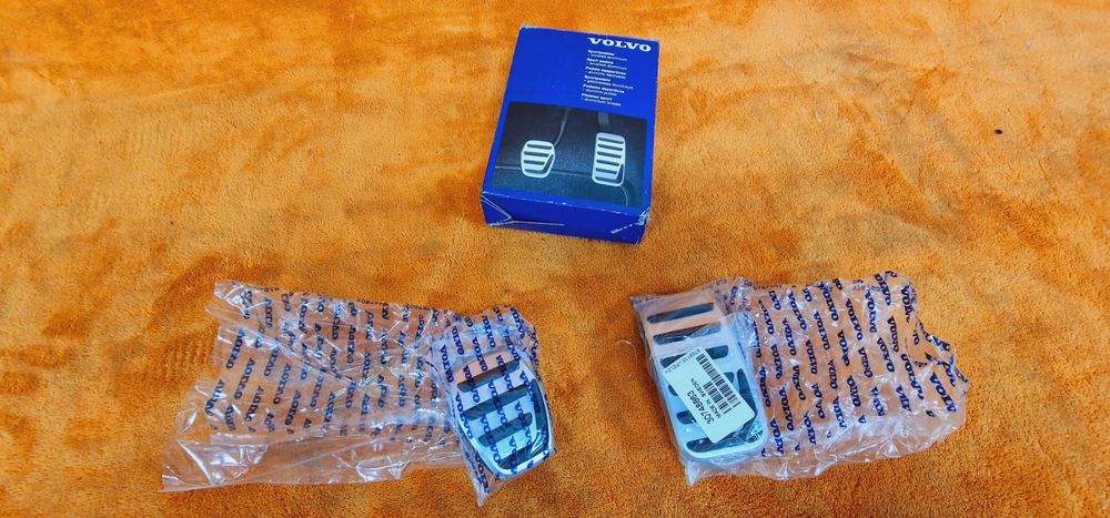 Sportpedale Volvo (Neu und originalverpackt) in Gwatt (Thun) für CHF 80 – mit Lieferung auf ...