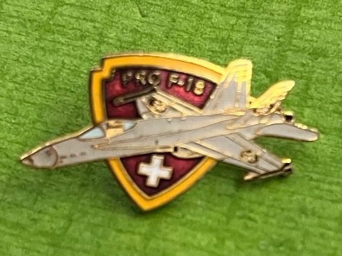 Flugzeug ️ Pro F18 Pin (Gebraucht) in Itingen für CHF 3 – mit Lieferung ...