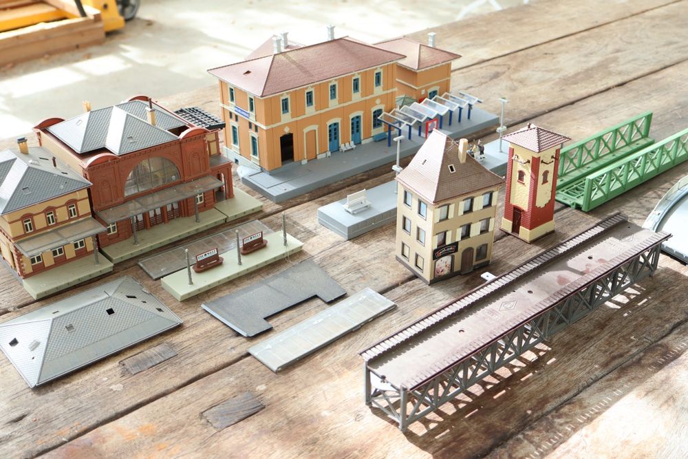 Faller Bahnhof + Bahnsteige + Brücken & mehr - H0 | Kaufen auf Ricardo