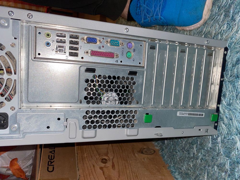 Alter PC (Gebraucht) in Bern für CHF 28 – nur Abholung auf Ricardo kaufen