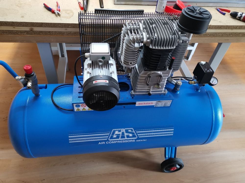 GIS Kompressor 270liter 380 Volt (D'occasion) à Aarwangen pour CHF 990 ...