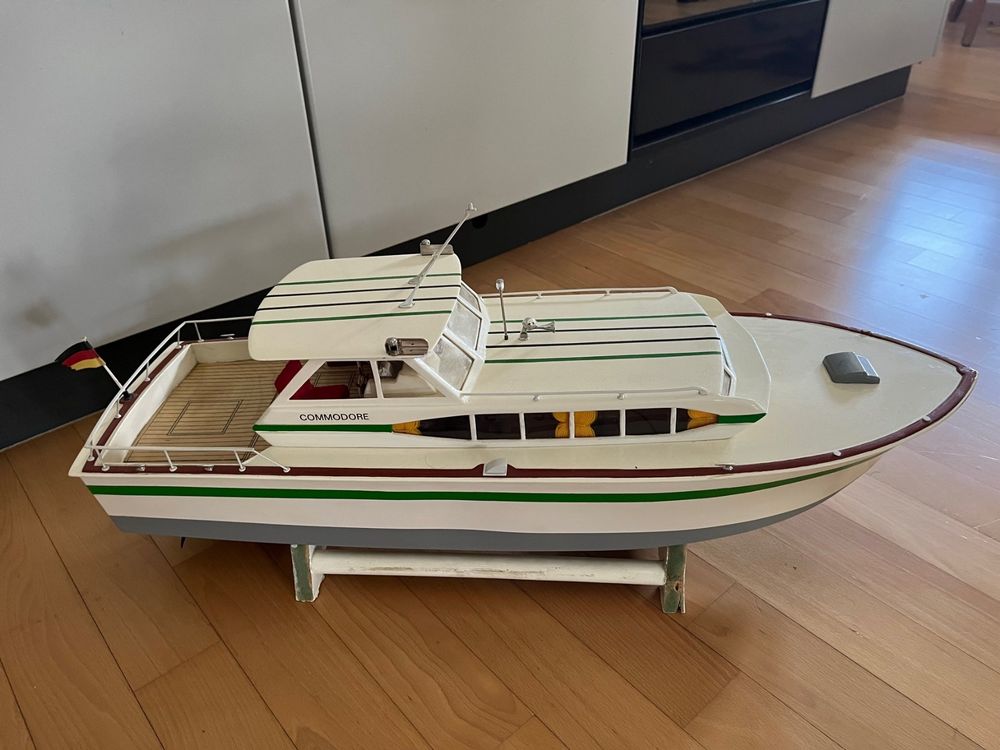 RC Motorboot Commodore (Graupner) | Kaufen auf Ricardo