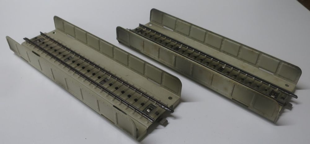 Märklin 7161 - 2 Vollträgerbrücken (Gebraucht) in Cheseaux-Noréaz für ...