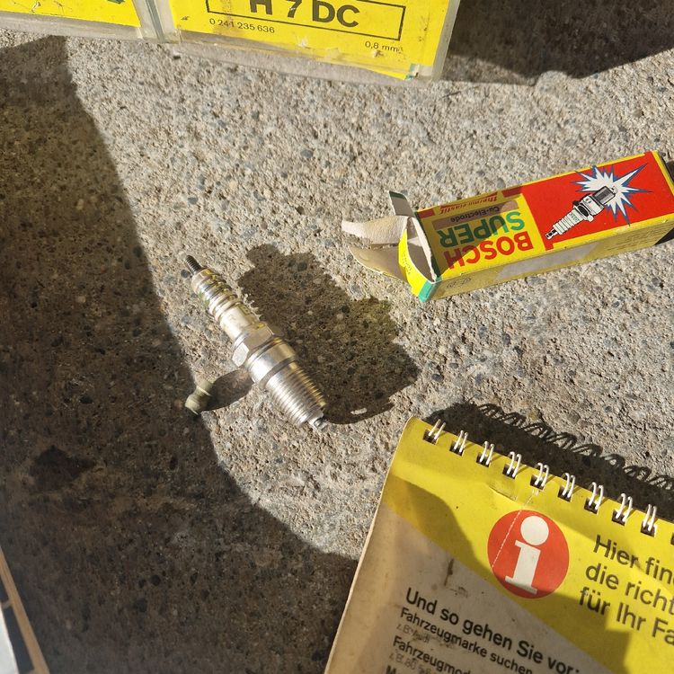 Bosch Zündkerzen mit Regal, Antik, Auto, Deko, Motor | Kaufen auf Ricardo