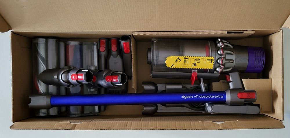 DYSON V10/11, sehr guter Zustand, 2xElektrobürste (Neu (gemäss Beschreibung)) in St. Gallen für ...