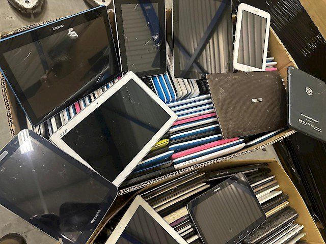 550 x Tablets Mix / Samsung, Apple, Asus, Microsoft etc. | Kaufen auf ...