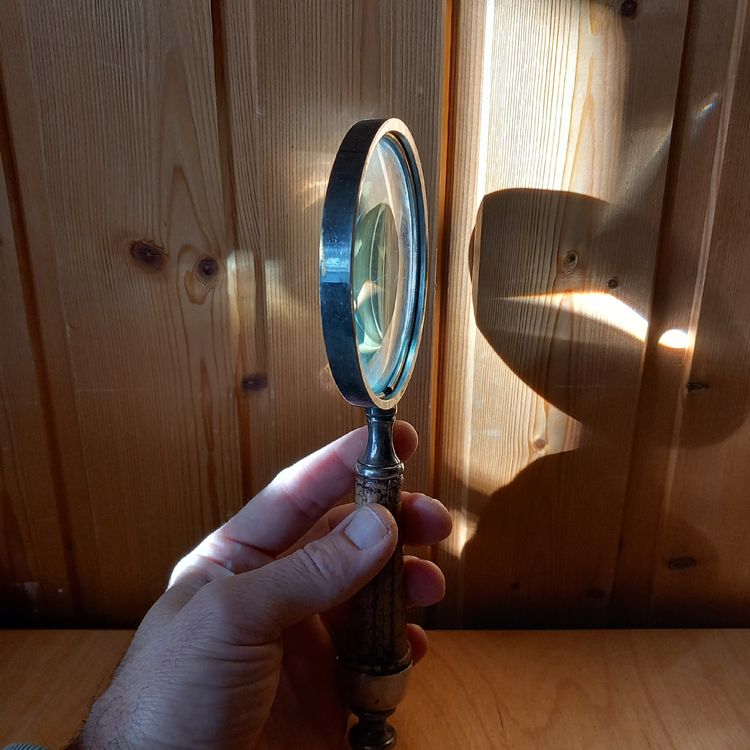 Antike Lupe mit speziellem Griff (Gebraucht) in Ebnat-Kappel für CHF 11 ...