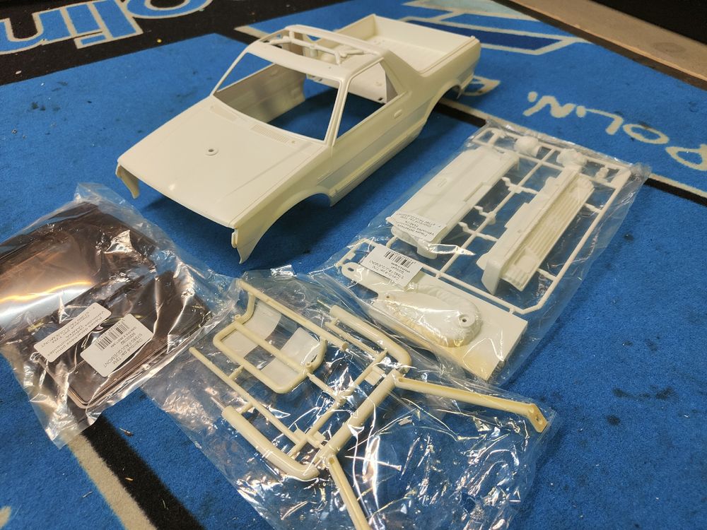 Tamiya Subaru Brat Body kit (Neu und originalverpackt) in Reichenburg ...