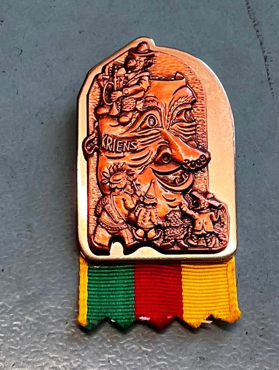 Fasnachtsplakette Kriens 2009 Gallivater-Abholung (Gebraucht) in Obernau für CHF 4 – mit ...