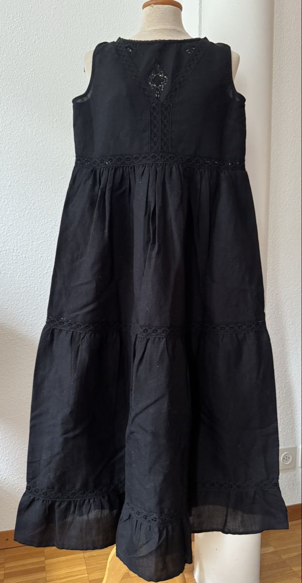 Robe midi Sezane noire dentelle taille 34 État neuf (Neu und ...