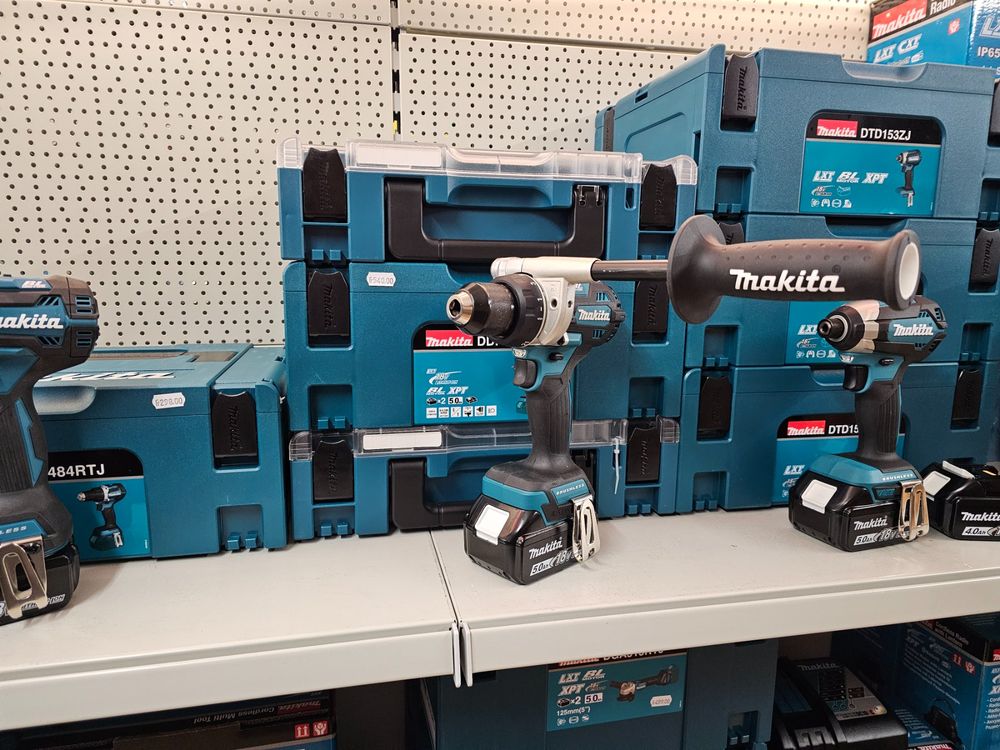 Makita Akkuschrauber 18V mit 130Nm DDF486RTJ (Neu und originalverpackt) in Koppigen für CHF 342 ...