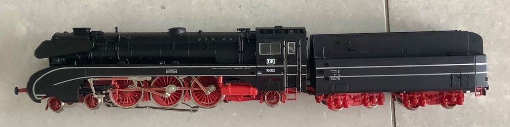 Dampflokomotive mit Tender DEUTSCHE BUNDESBAHN BR 10 002 (Neu und ...