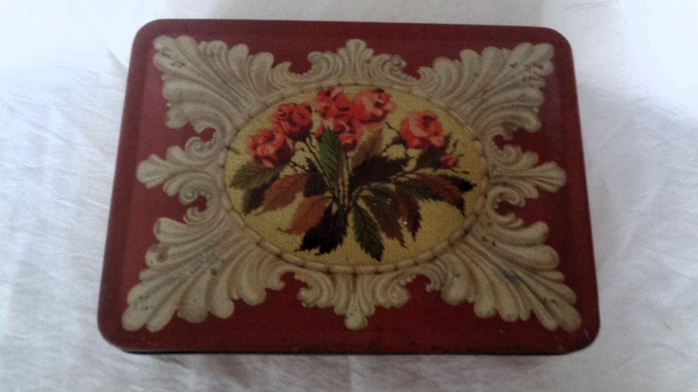 Oulevay Blechdose ±40er Jahre "Rosen" ab Fr. 8.- (Gebraucht) in Bellach ...
