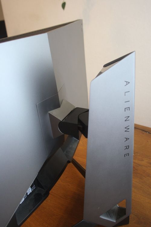 Dell Alienware Ultrawide Monitor 34 " | Kaufen auf Ricardo