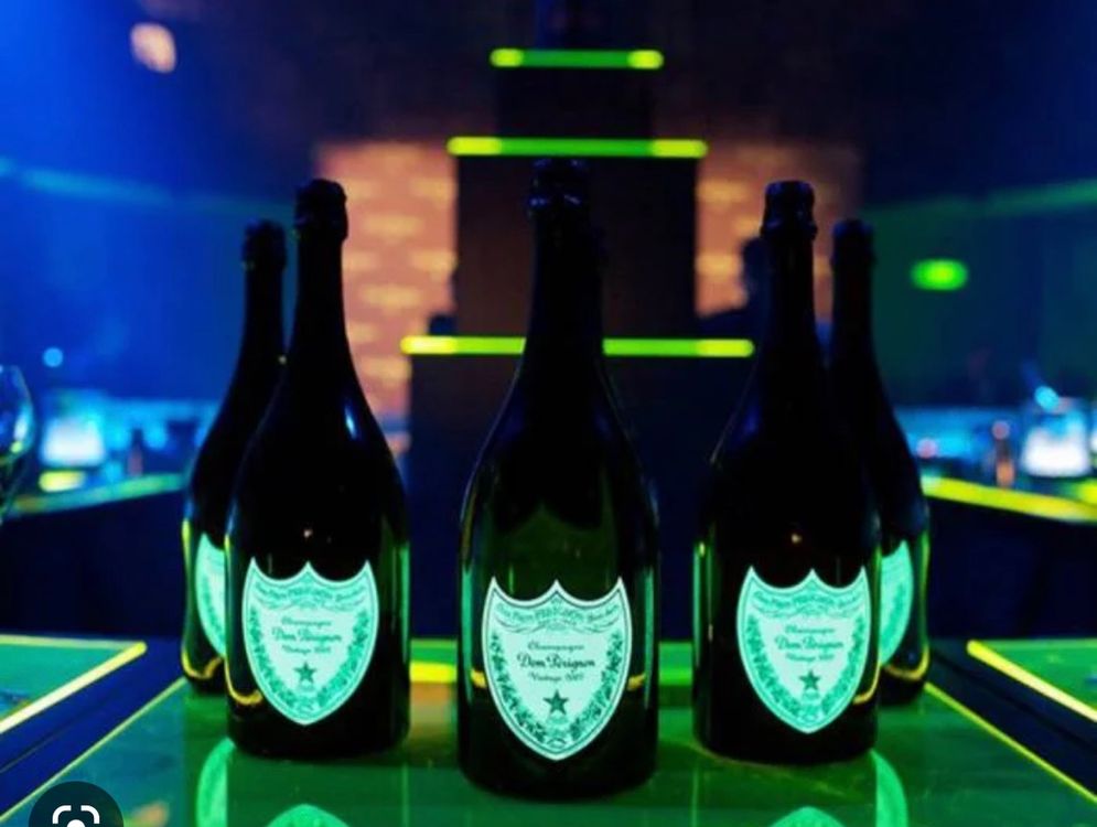 Dom Perignon Luminus 2010 (Neu und originalverpackt) in Maggia für CHF ...