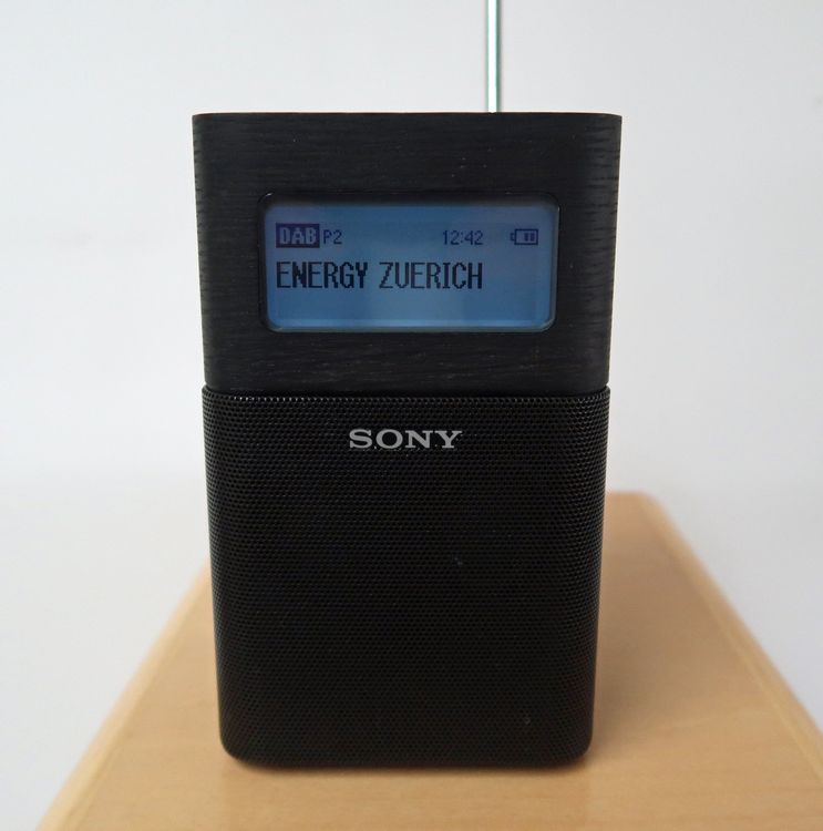 SONY XDR-V1BTD DAB/FM Radio mit Akku in neuwertigem Zustand (Gebraucht) in Hedingen für CHF 59 ...