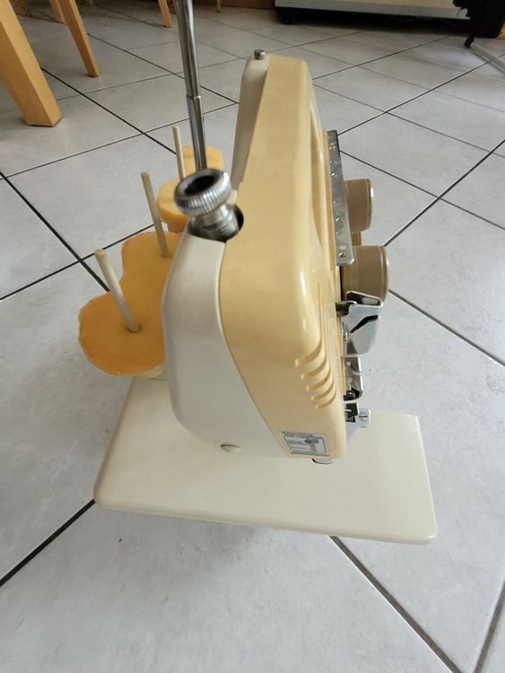 Surjeteuse Bernette 234 (Gebraucht) in La Chaux-de-Fonds für CHF 90 ...