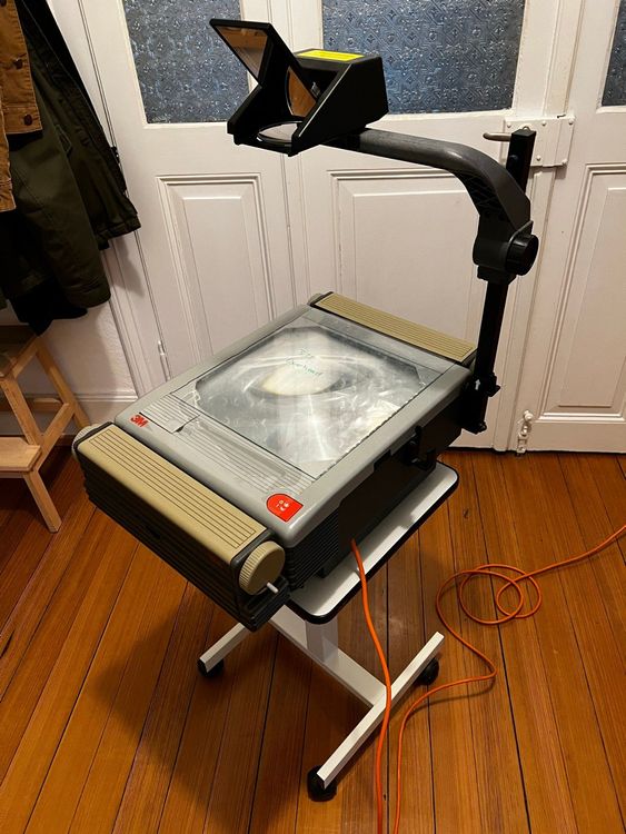 Overhead Projektor (Hellraumprojektor) (Gebraucht) in Winterthur für CHF 41 – nur Abholung auf ...