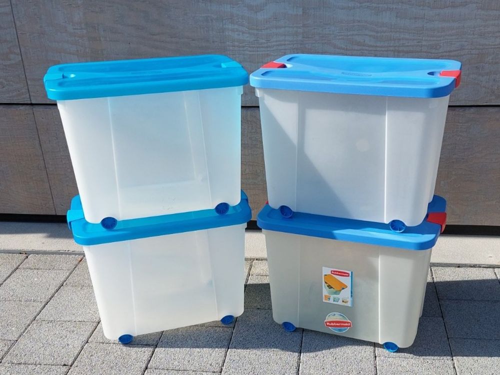 Kunstoffboxen gross 4 Stück mit Deckel und Rollen (Gebraucht) in Waltenschwil für CHF 26 – nur ...