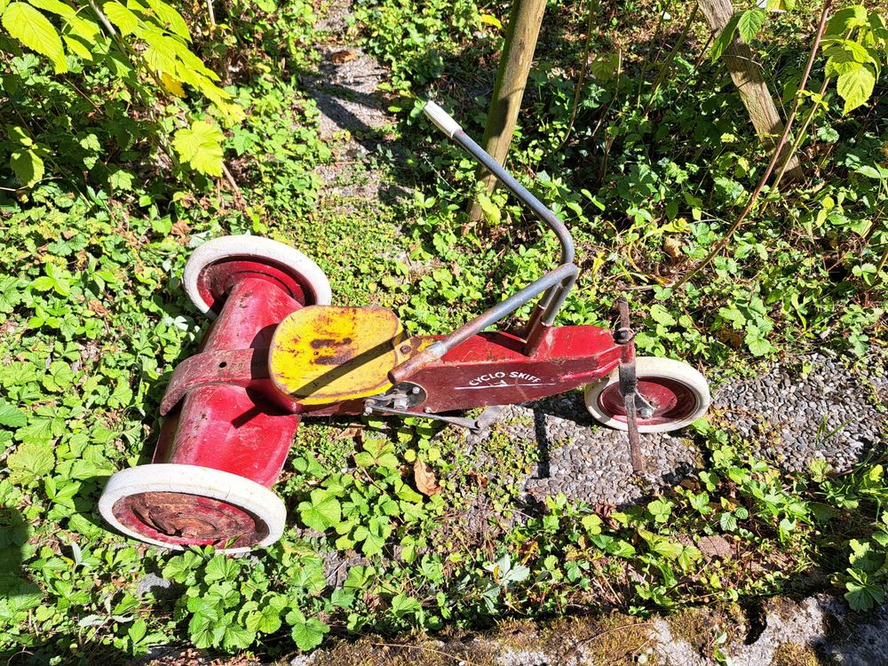 Cyclo Skiff, 60jähriger Ruderrenner, Dreirad für Kinder (Gebraucht) in ...