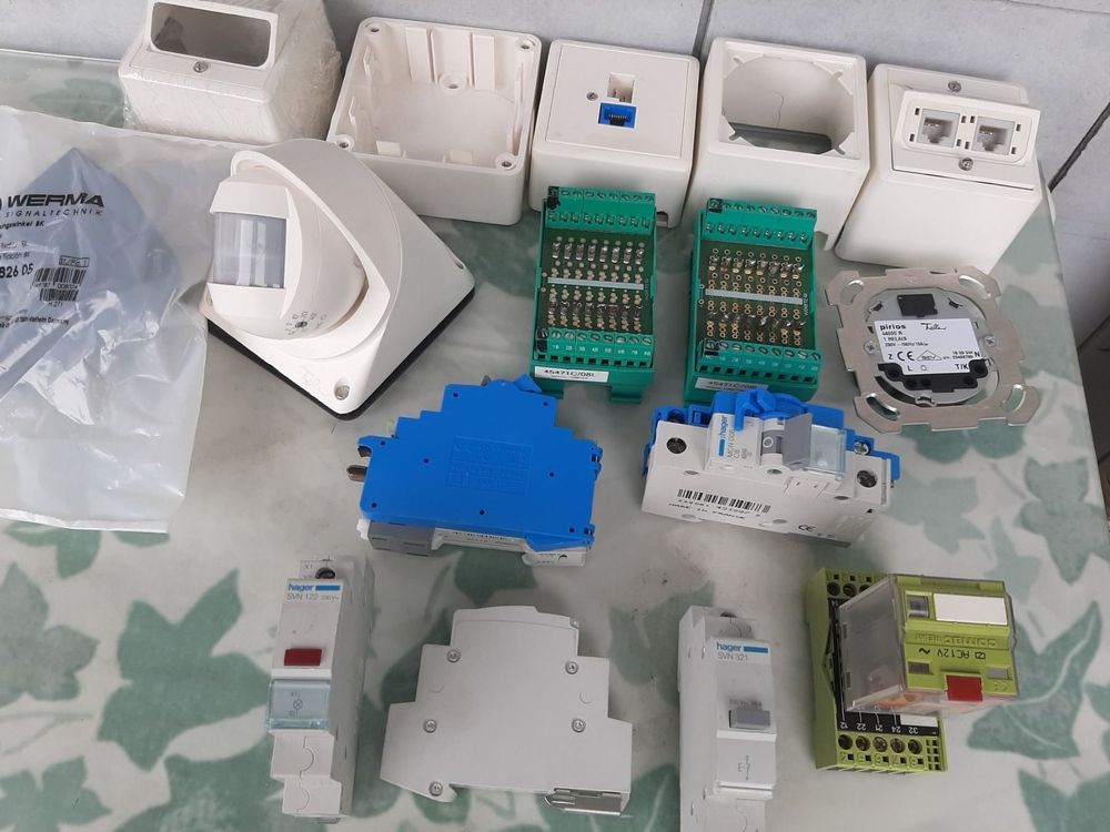 ELEKTRO- Material (Neu (gemäss Beschreibung)) in Winterthur für CHF 12 ...