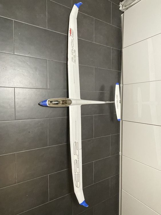 Robbe Arcus E 2.2 PNP mit Klapptriebwerk, Einziehfahrwerk un (Gebraucht ...