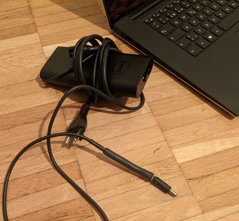 DELL Laptop Ladeanschluss defekt (Defekt) in Basel für CHF 120 – mit ...