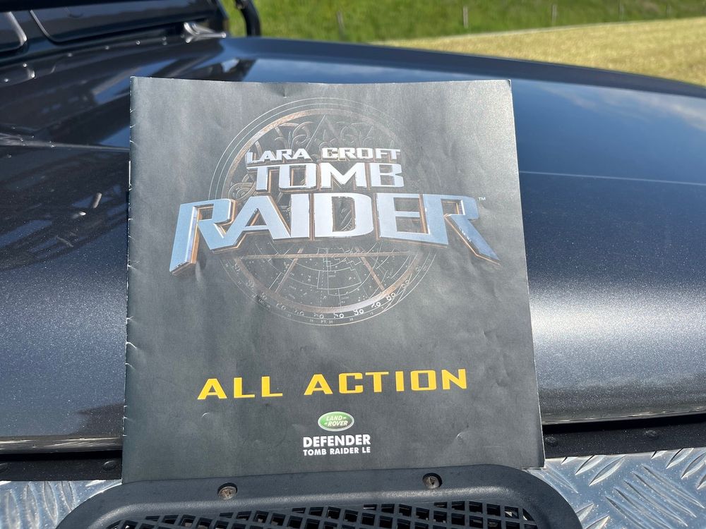 LAND ROVER Defender 110 TD5 Tomb Raider Lara Croft Edition (Gebraucht ...