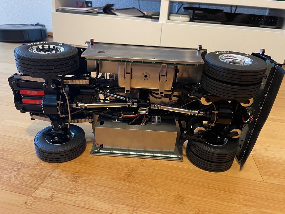 Neuwertiges LESU Scania 4x4 Chassis | Kaufen auf Ricardo