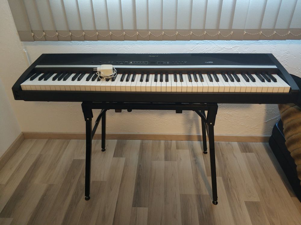 Roland EP 880 (Gebraucht) in Buttwil für CHF 350 – mit Lieferung auf ...