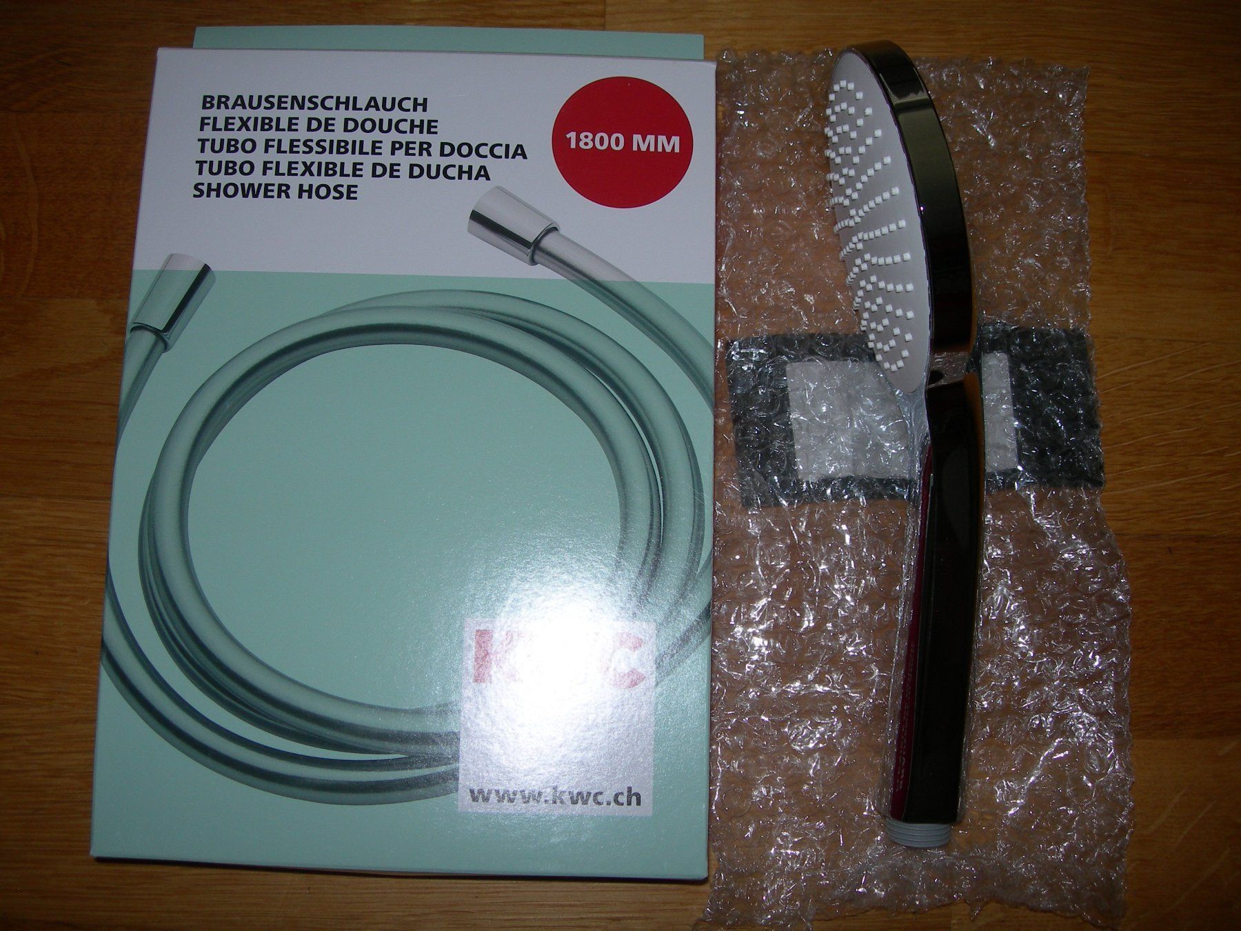 Schlauch und Brause KWC (Neu und originalverpackt) in Stäfa für CHF 25 – mit Lieferung auf ...