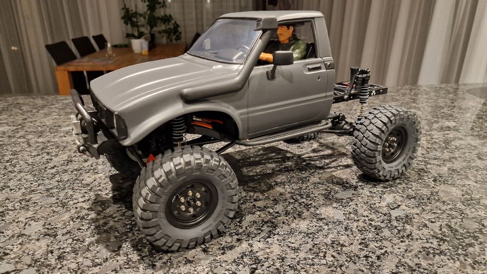 AXIAL SCX10 II TOYOTA HILUX (Gebraucht) in für CHF 240 – mit Lieferung ...
