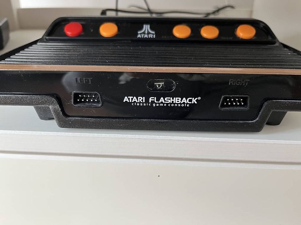 Atari Flashback 7 Game Console inkl 2 Joystick | Kaufen auf Ricardo