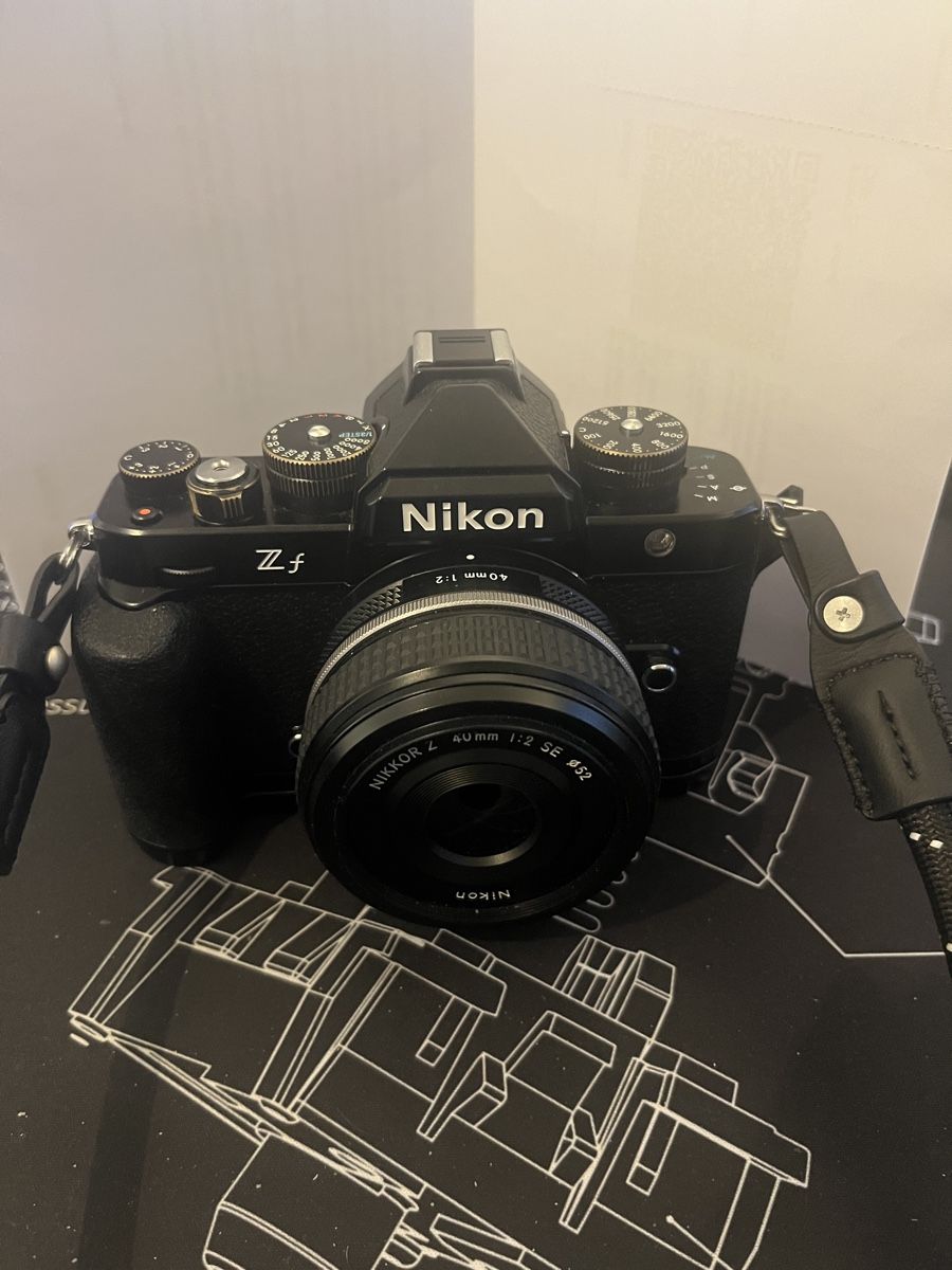 Nikon zf 40mm Kit, mit smallrig grip und strap (Neu (gemäss ...