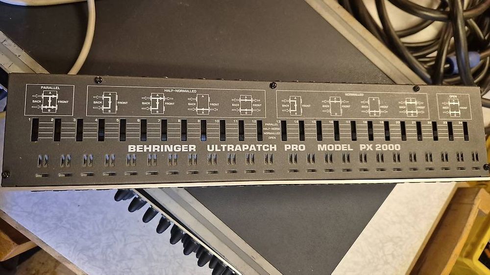 Behringer ULTRAPATCH PRO Modell PX 2000 Patchbay (Gebraucht) in ...